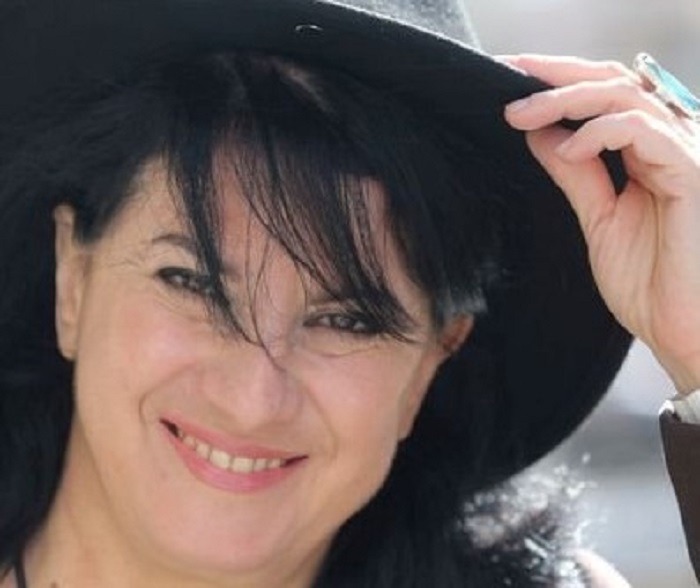 Aurora Luque - ASOCIACIÓN ANDALUZA DE ESCRITORES Y CRÍTICOS LITERARIOS